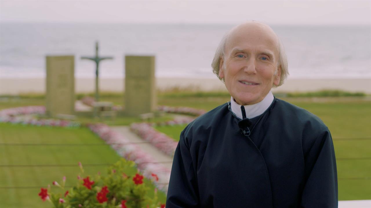 The Holy Mass - Living in the Light of Christ - CatholicTV